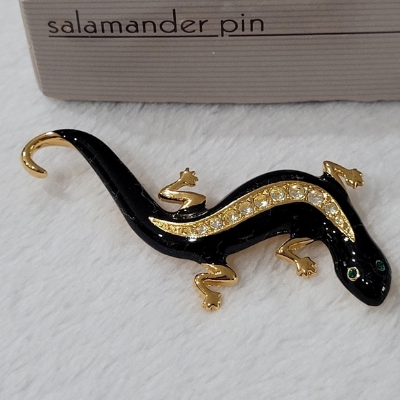 Vintage | Jewelry | Vintage Avon Black Enamel Salamander Lizard Pin ...